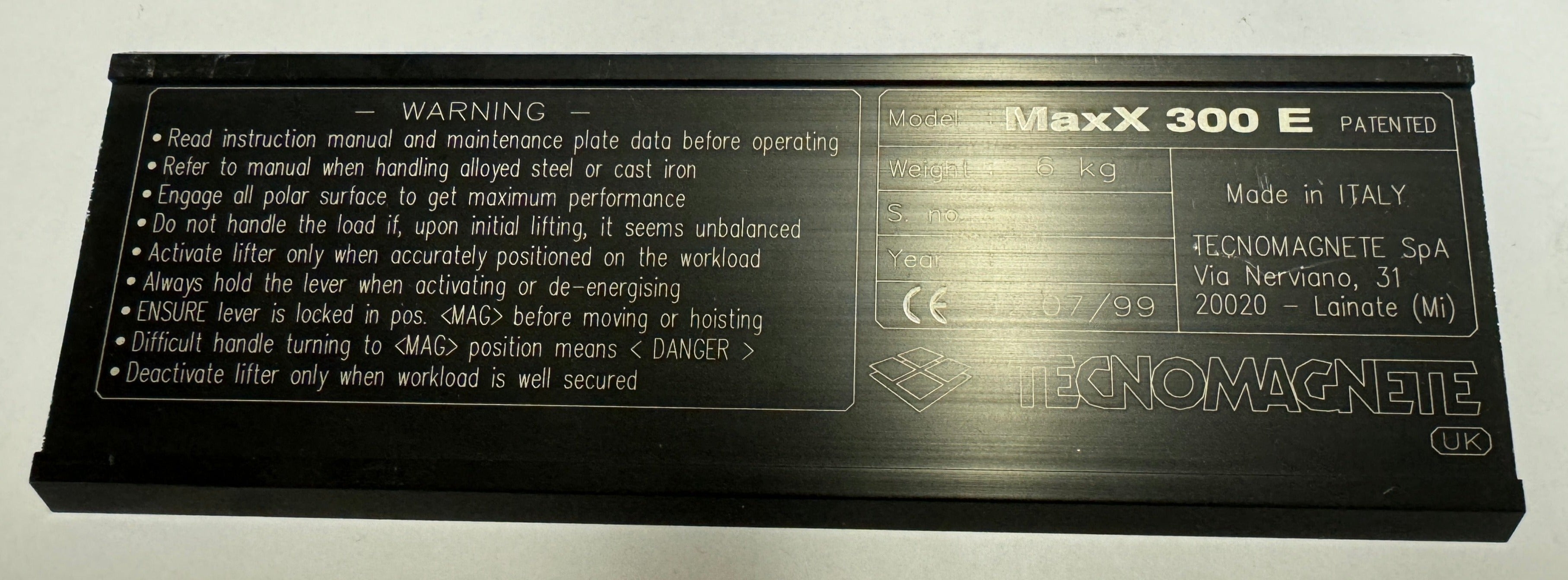 NAME PLATES FOR MaxX 300 Energy DX – Tecnomagnete Inc